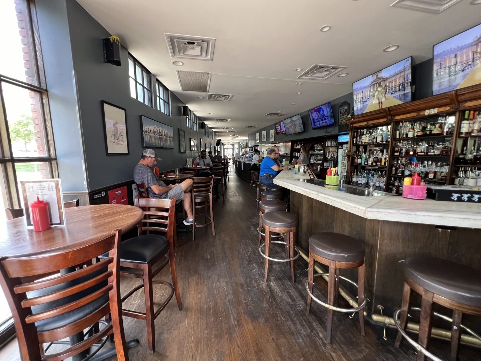 Lumin Sky Bar and Kitchen - Downtown Columbus