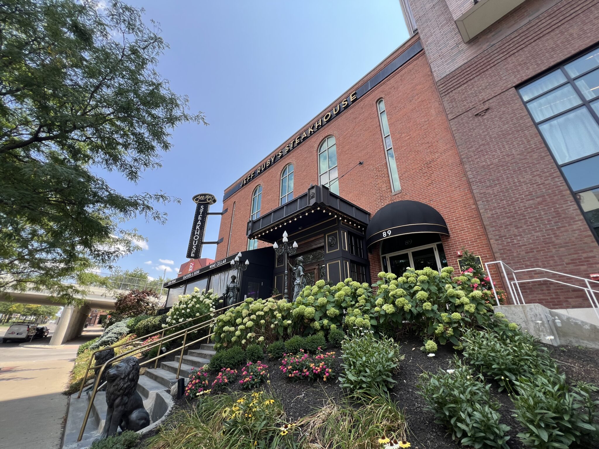 Cafe Overlook - Downtown Columbus